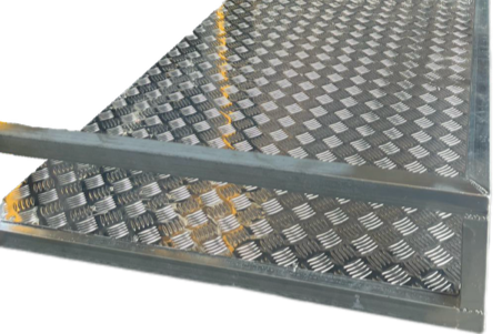 Customized Lawnmower cage – X-Trailers